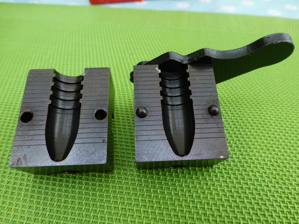 The Sharps Model 1874 and Reloading the 45-90 Black Powder Cartridge ...