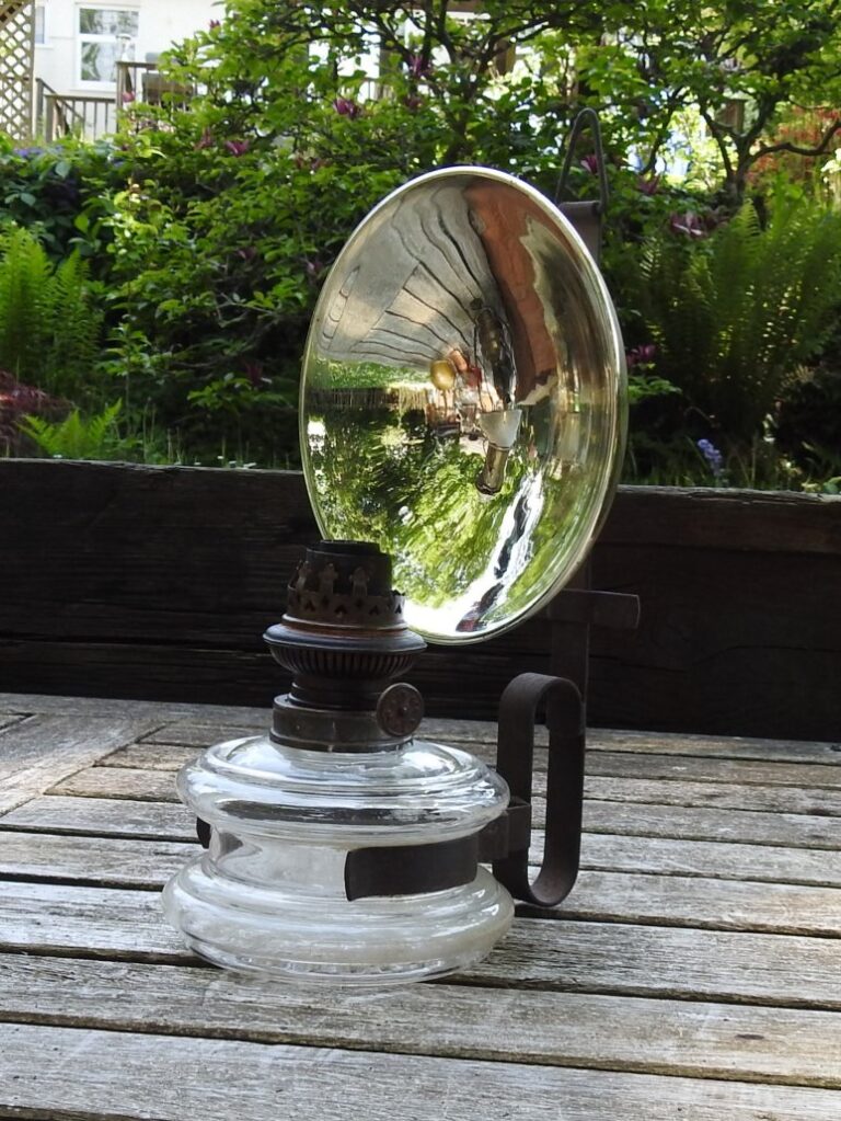 Collecting Lamps – Going Postal